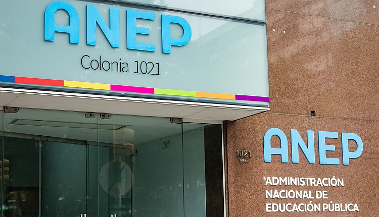 ANEP presentó nuevo Plan de Formación Profesional Básica de UTU - Grupo ...